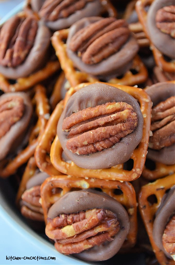 Rolo Pretzel Turtles - Kitchen Concoctions